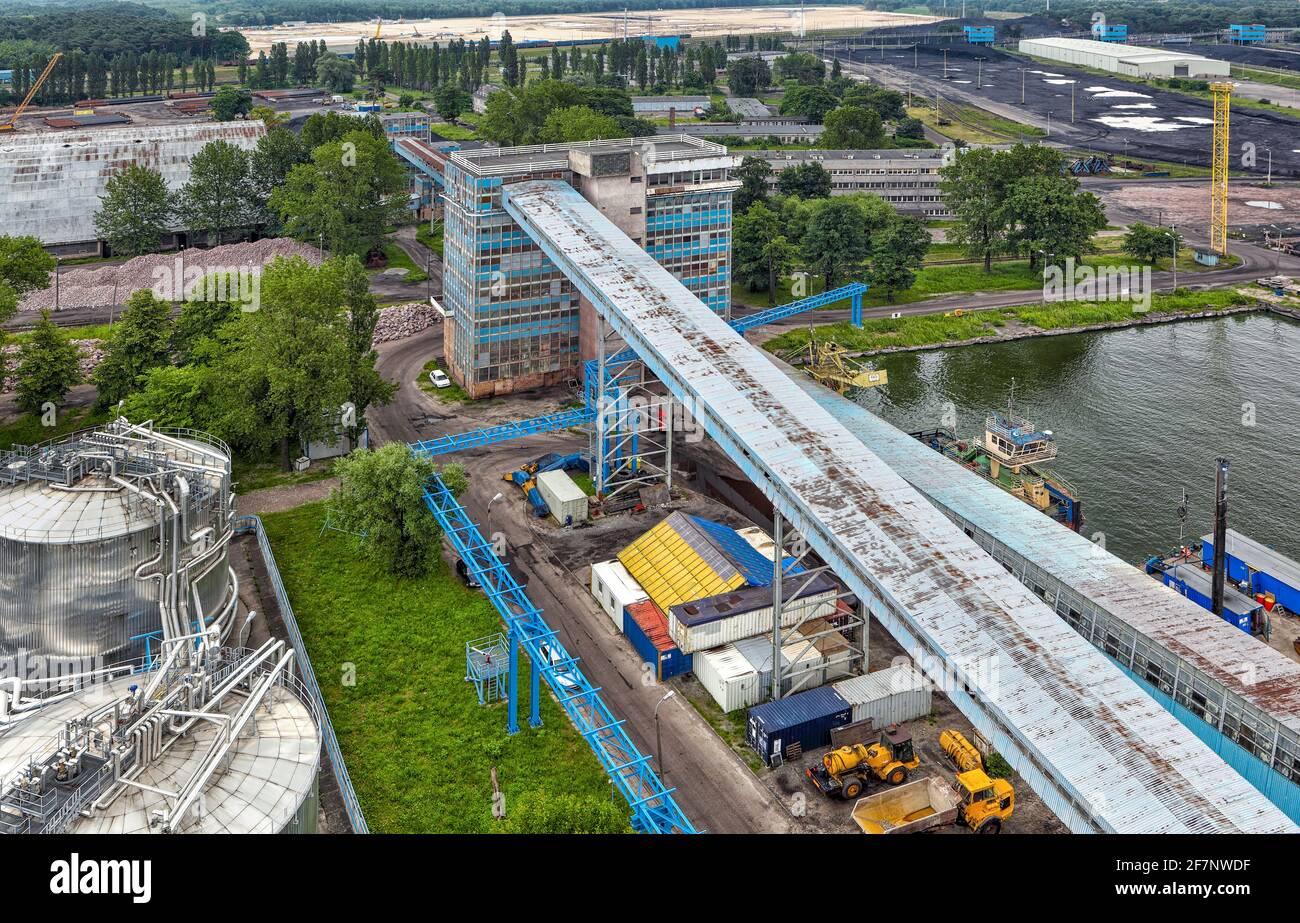 Aerial view of sea port infrastructure Stock Photo - Alamy