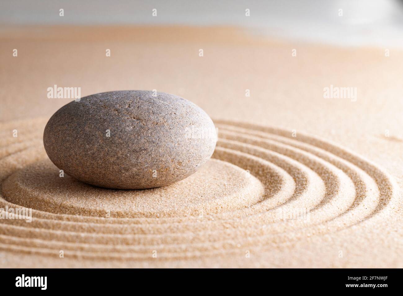 Japanese zen garden sand circles hi-res stock photography and images ...