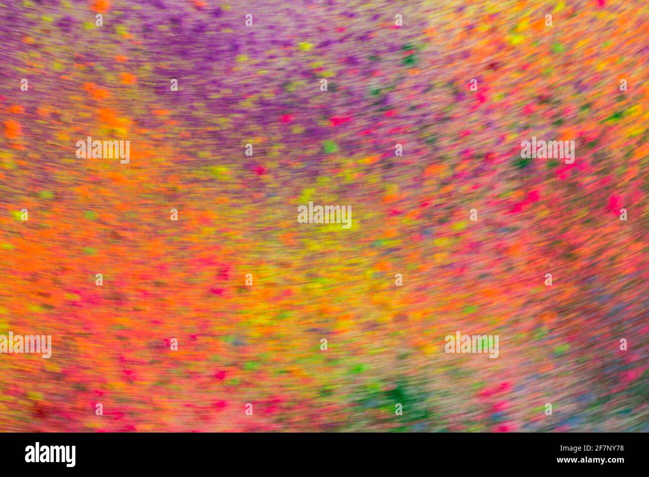 Capturing fast-moving color images using a long exposure Makes the ...