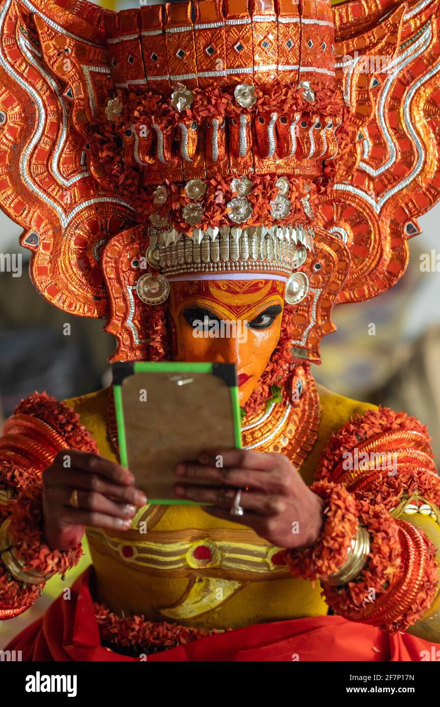 Theyyam dancer portrait hi-res stock photography and images - Alamy