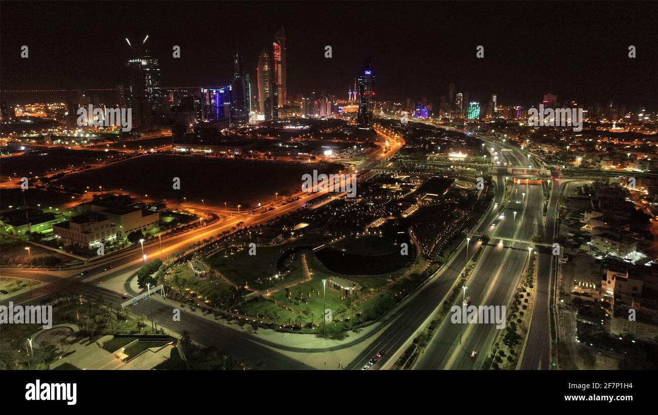 Kuwait city streets hi-res stock photography and images - Alamy