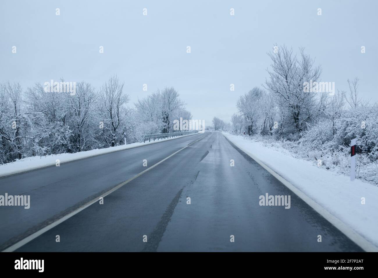 Track without car hi-res stock photography and images - Alamy