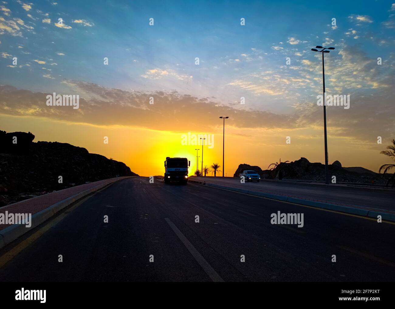 saudi arabian desert road Stock Photo - Alamy