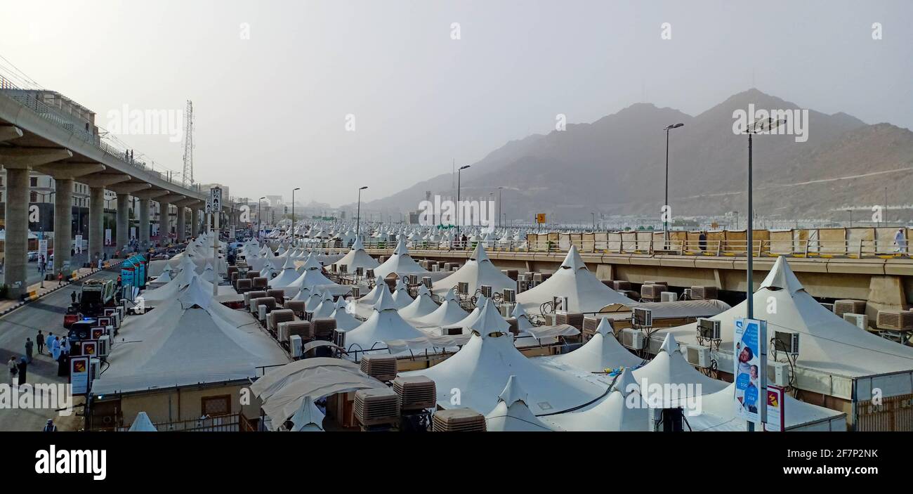 Hajj tent city in Mina, Makkah KSA Stock Photo - Alamy