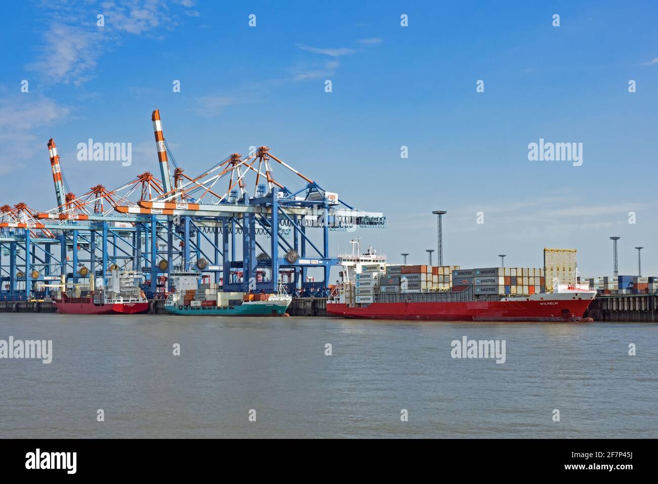 Container terminal in bremerhaven hi-res stock photography and images ...