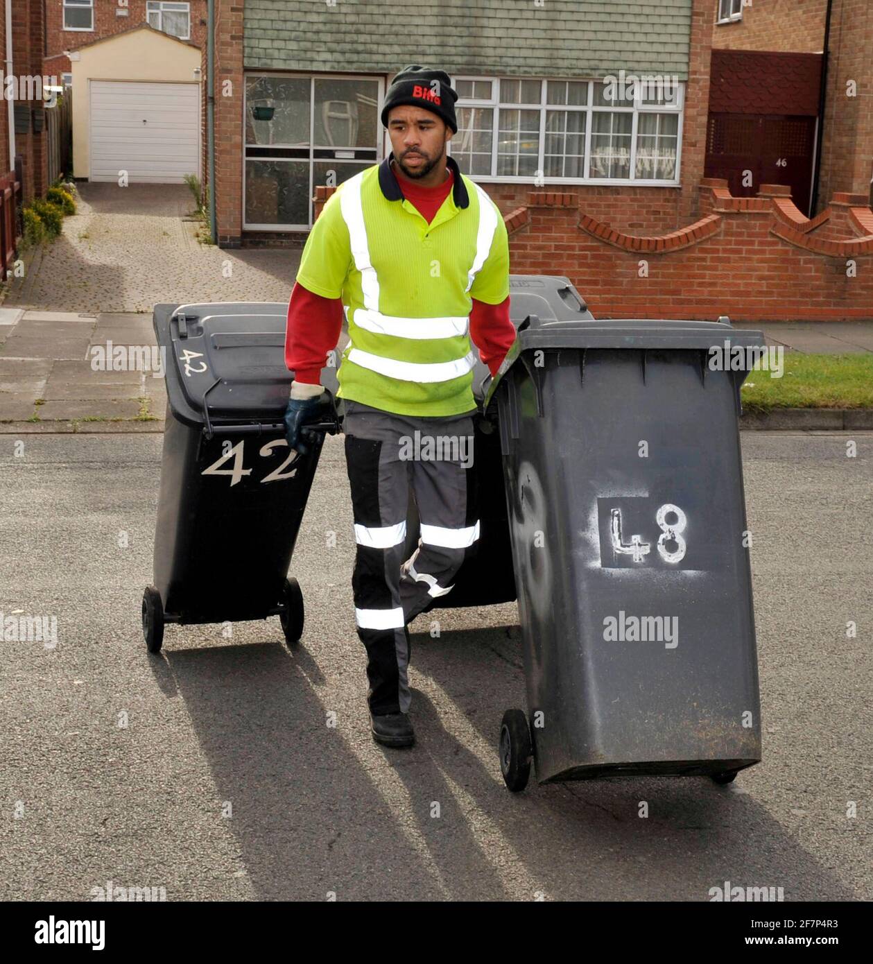 Boxer and Bin Man Rendal Munrow 22/10/09. PICTURE DAVID ASHDOWN Stock ...