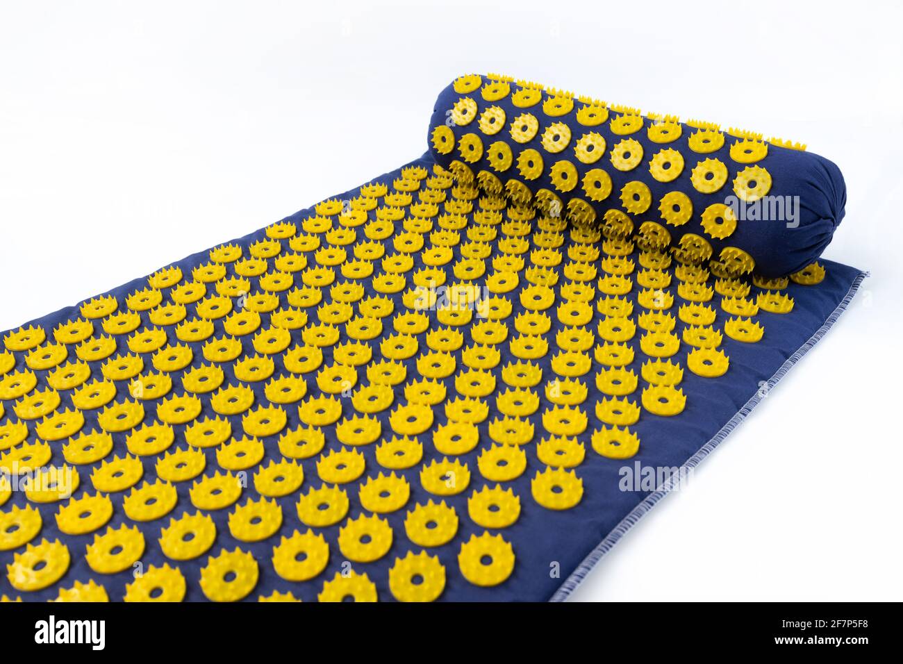 Massage acupuncture hi-res stock photography and images - Alamy