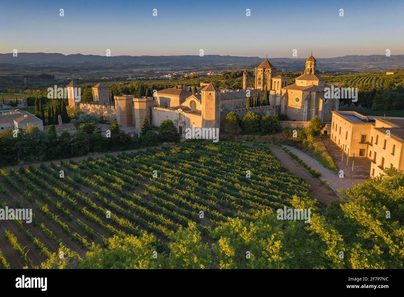 Monasterio arquitectura hi-res stock photography and images - Alamy
