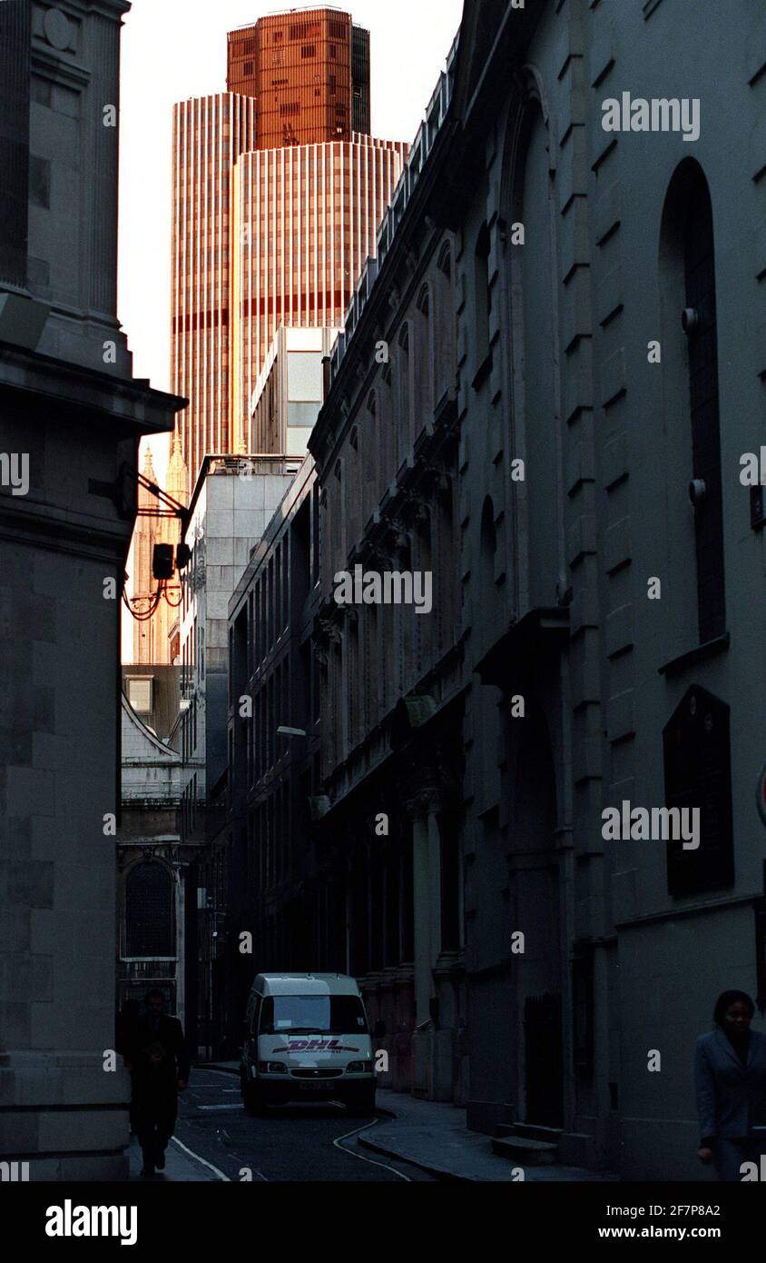 London 2000 hi-res stock photography and images - Alamy