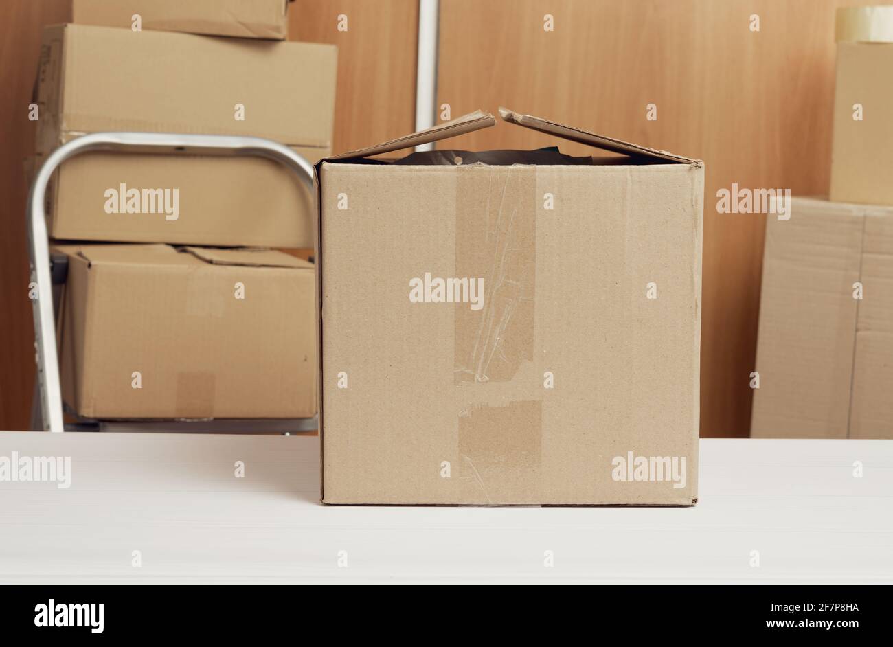 Unpacking process hi-res stock photography and images - Alamy