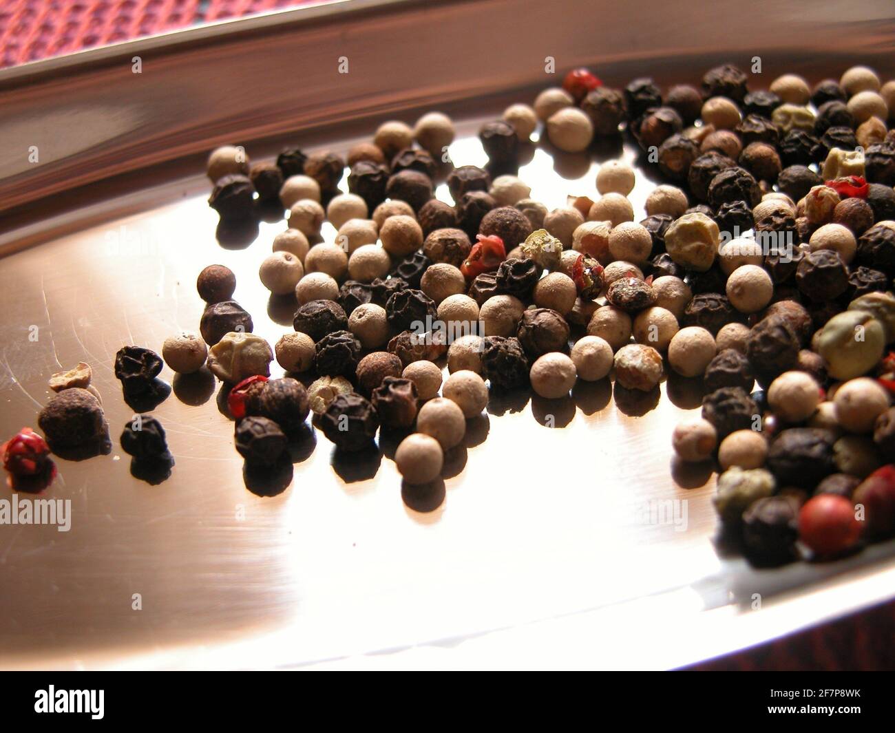 Pepper grains hi-res stock photography and images - Alamy