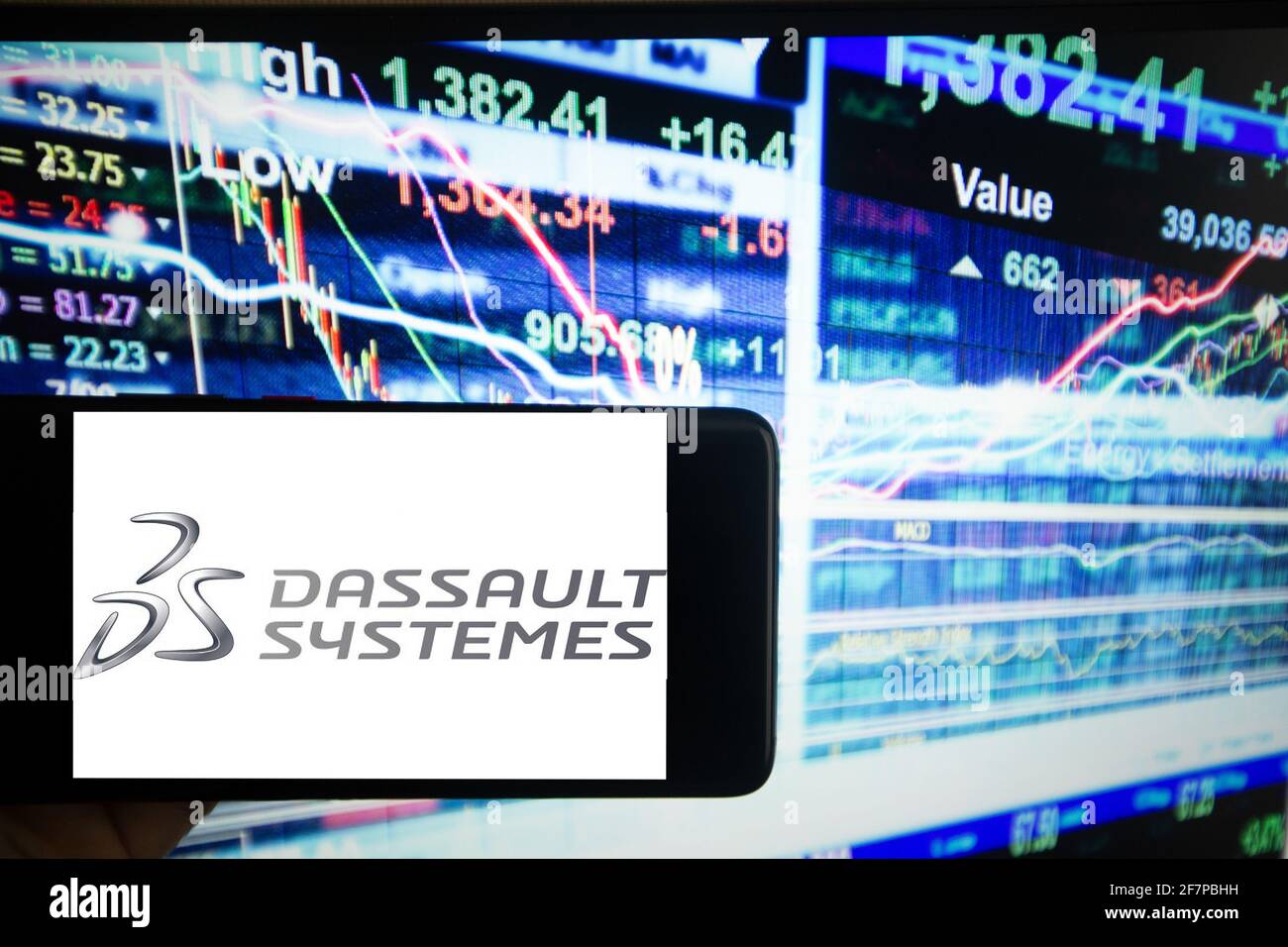 Dassault logo hi-res stock photography and images - Alamy