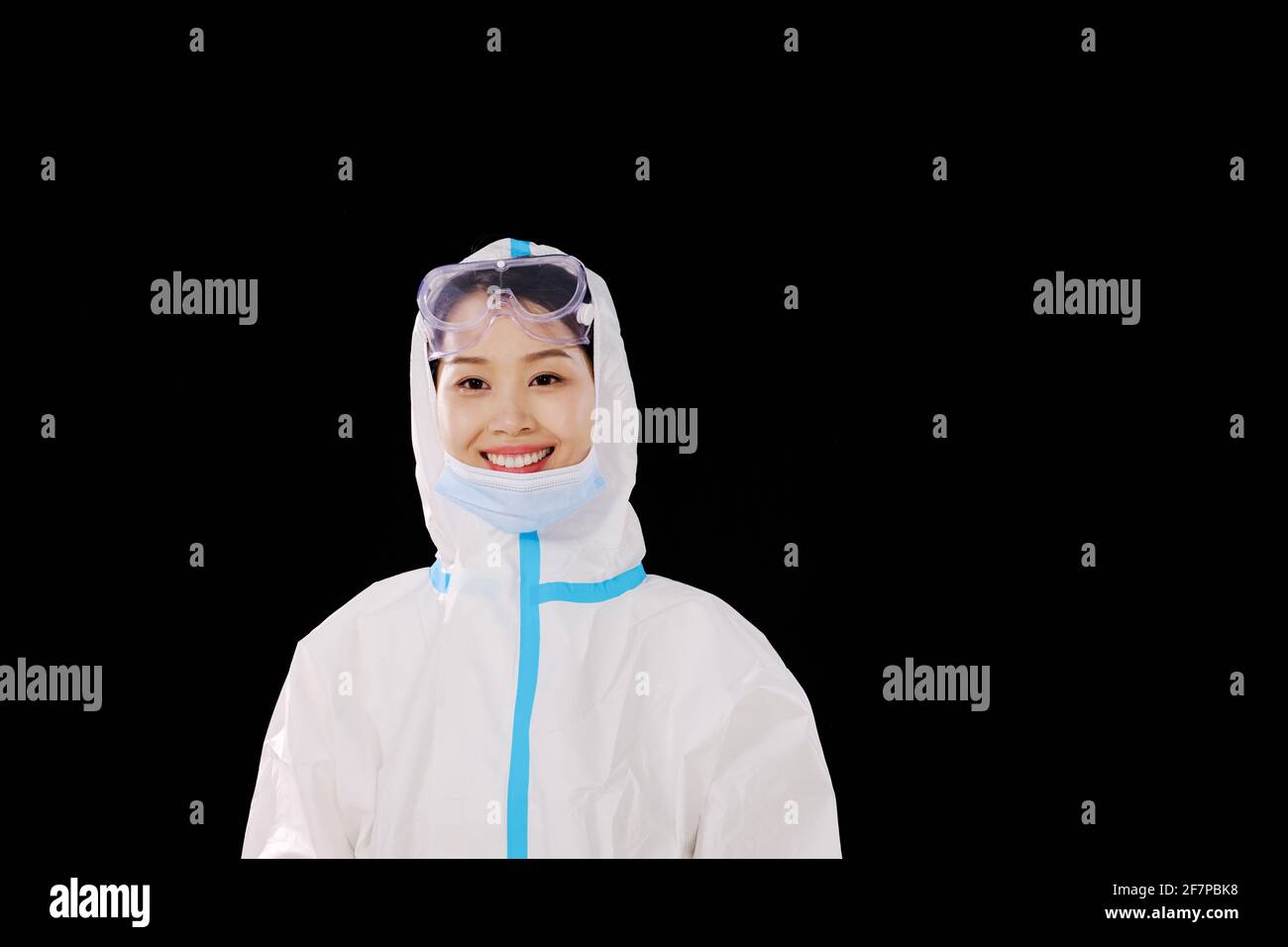 Woman takes picture new hi-res stock photography and images - Alamy