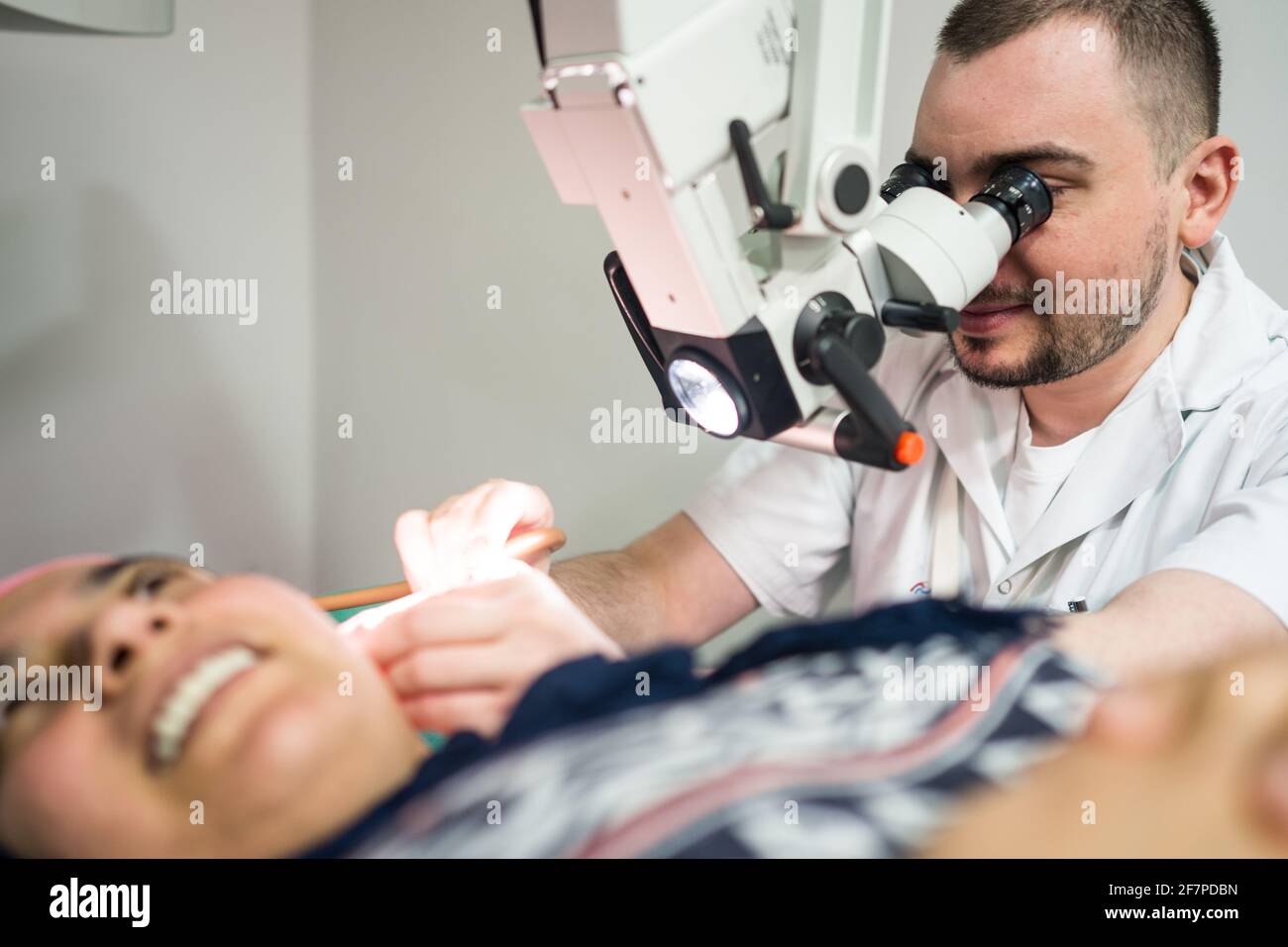 Ear microscope hi-res stock photography and images - Alamy