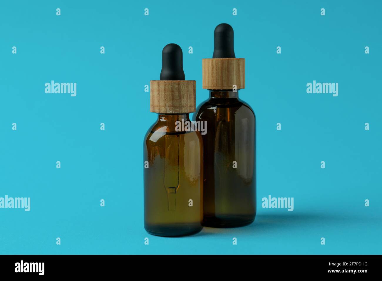 Dropper aroma oil glass hi-res stock photography and images - Alamy