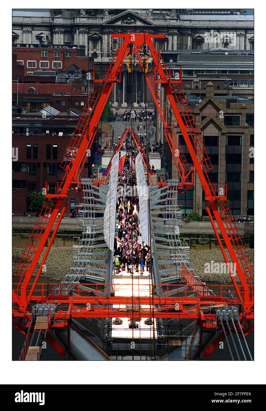 Queen Elizabeth The Millennium Bridge May 2000The Queen inaugurates the ...