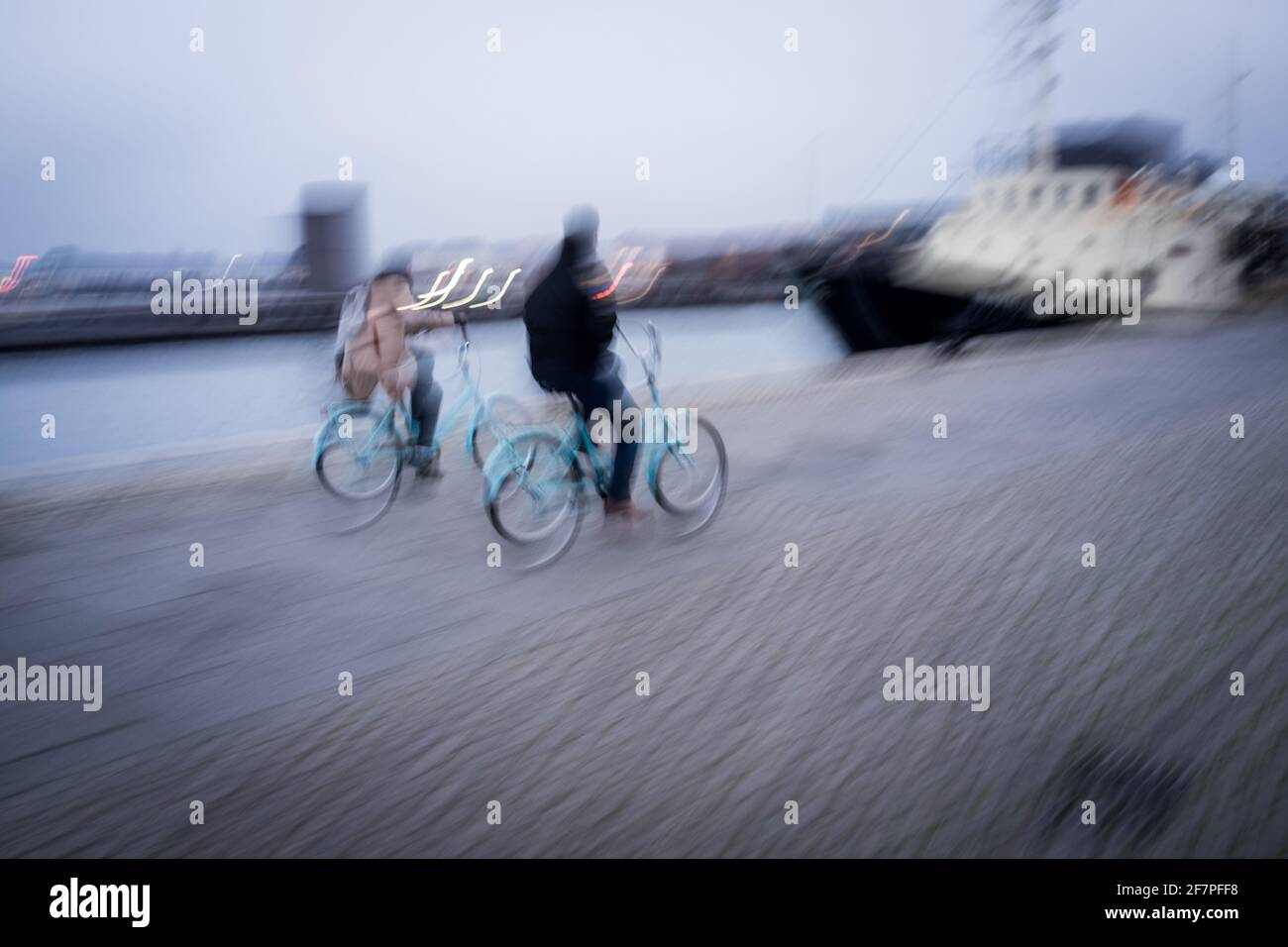 Train coming at downtown station in a motion Stock Photo - Alamy