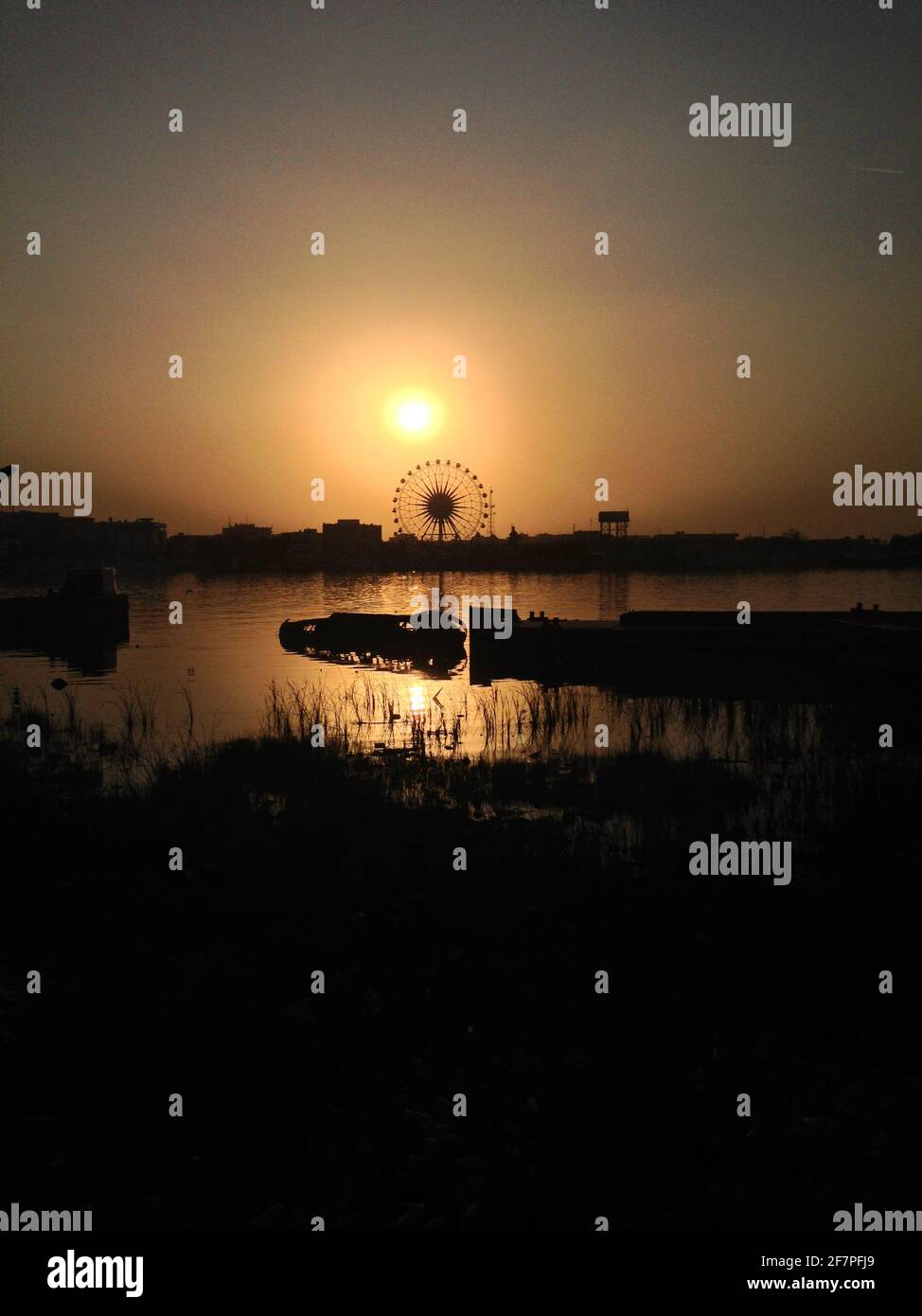Basra bridge hi-res stock photography and images - Alamy