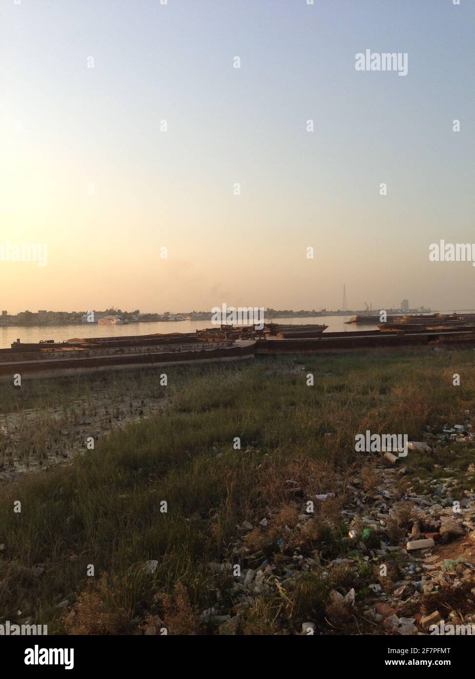 basra, Iraq - april 8, 2016: landscape photo in basra city Stock Photo ...