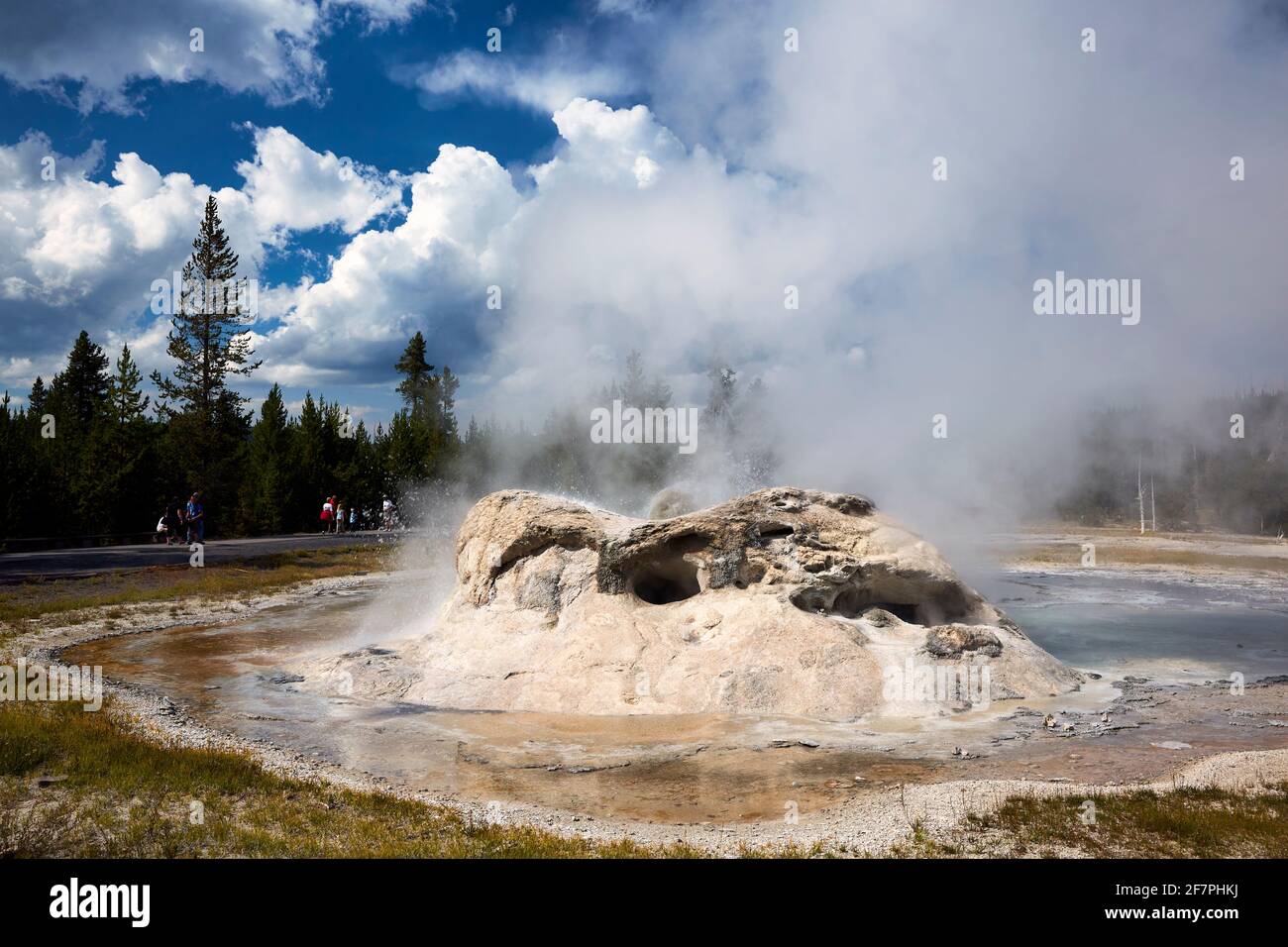 Yellowstone geological hi-res stock photography and images - Alamy