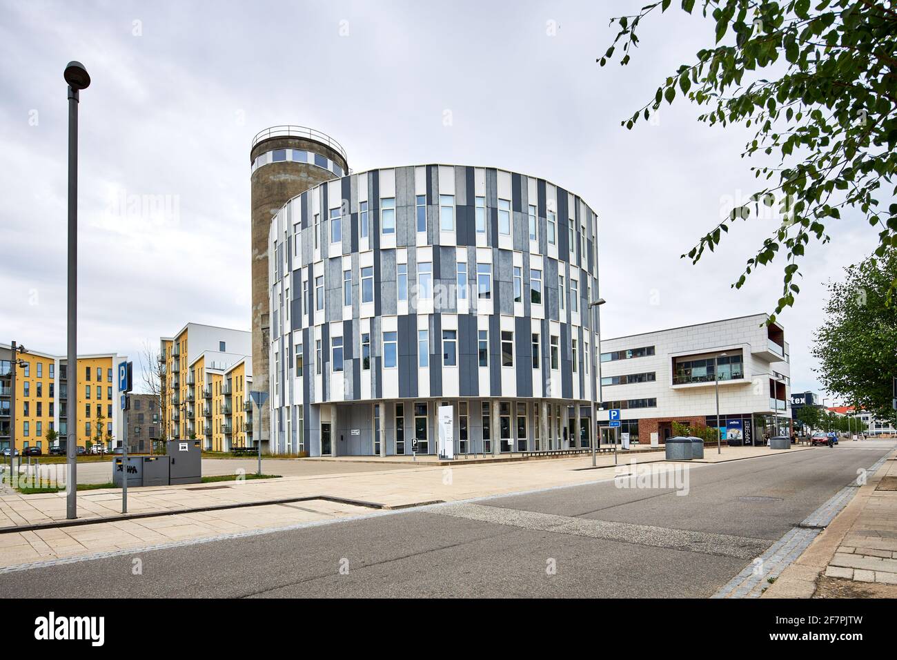 a round modern building with windows Stock Photo - Alamy