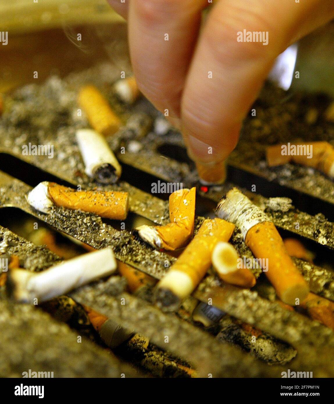 Smokingpic hi-res stock photography and images - Alamy