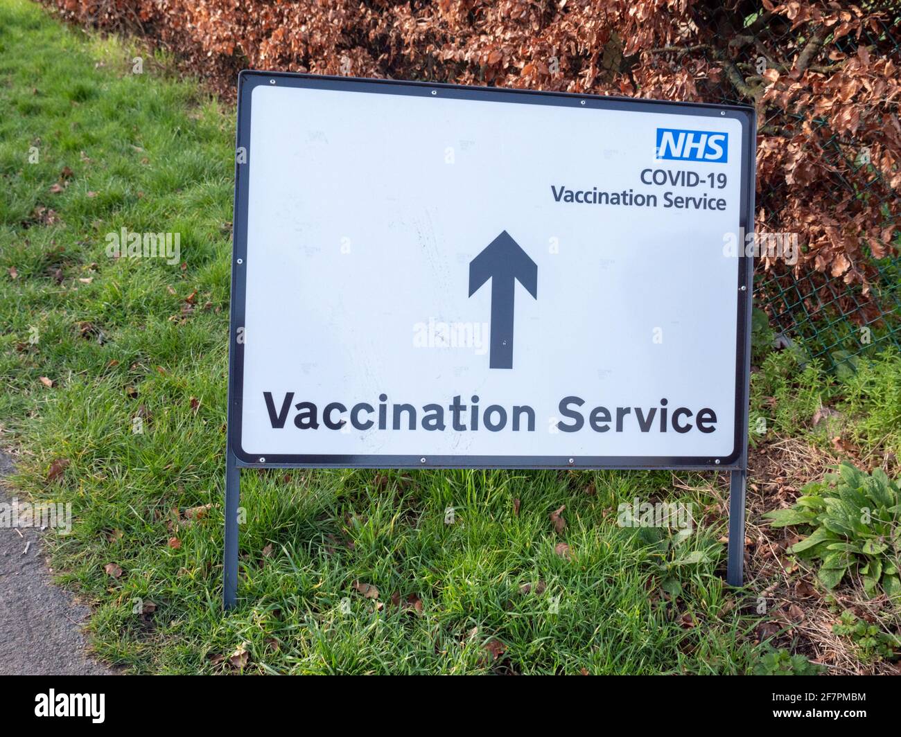 Vaccination centre sign hi-res stock photography and images - Alamy