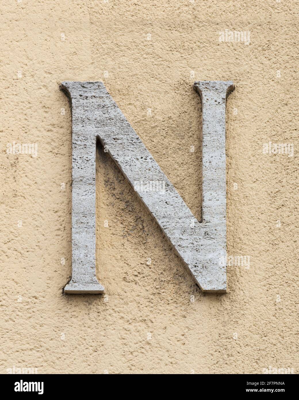 Capital letter N with serifs from the 1930s Stock Photo - Alamy