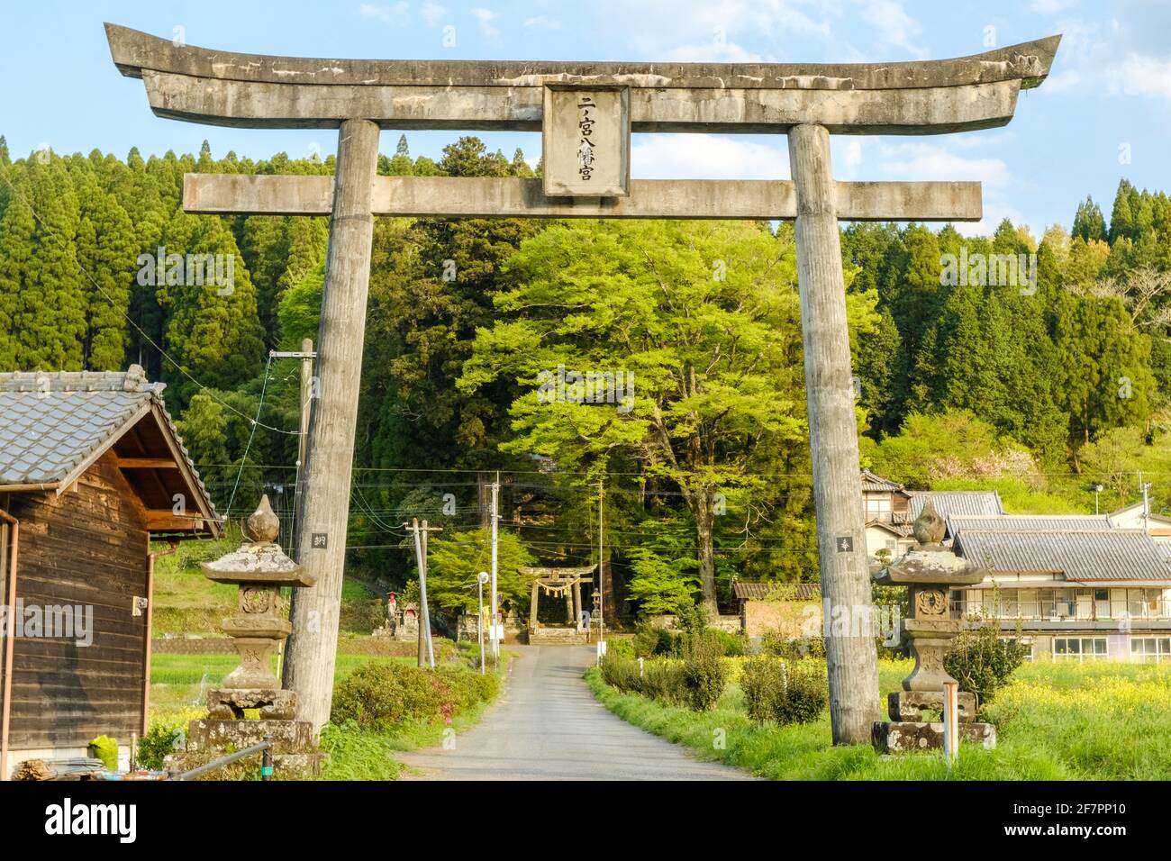 Stone torii gates hi-res stock photography and images - Alamy