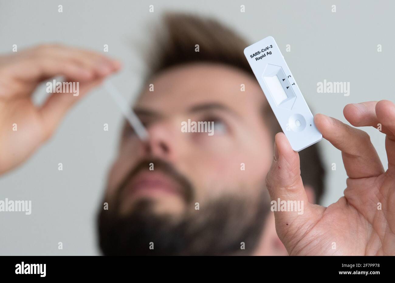 Zelftest hi-res stock photography and images - Alamy