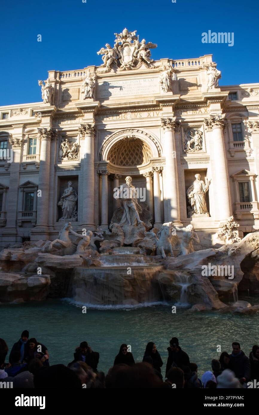 Fontana di trevi view hi-res stock photography and images - Alamy