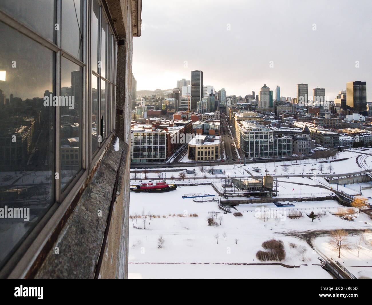 City side view industry hi-res stock photography and images - Alamy