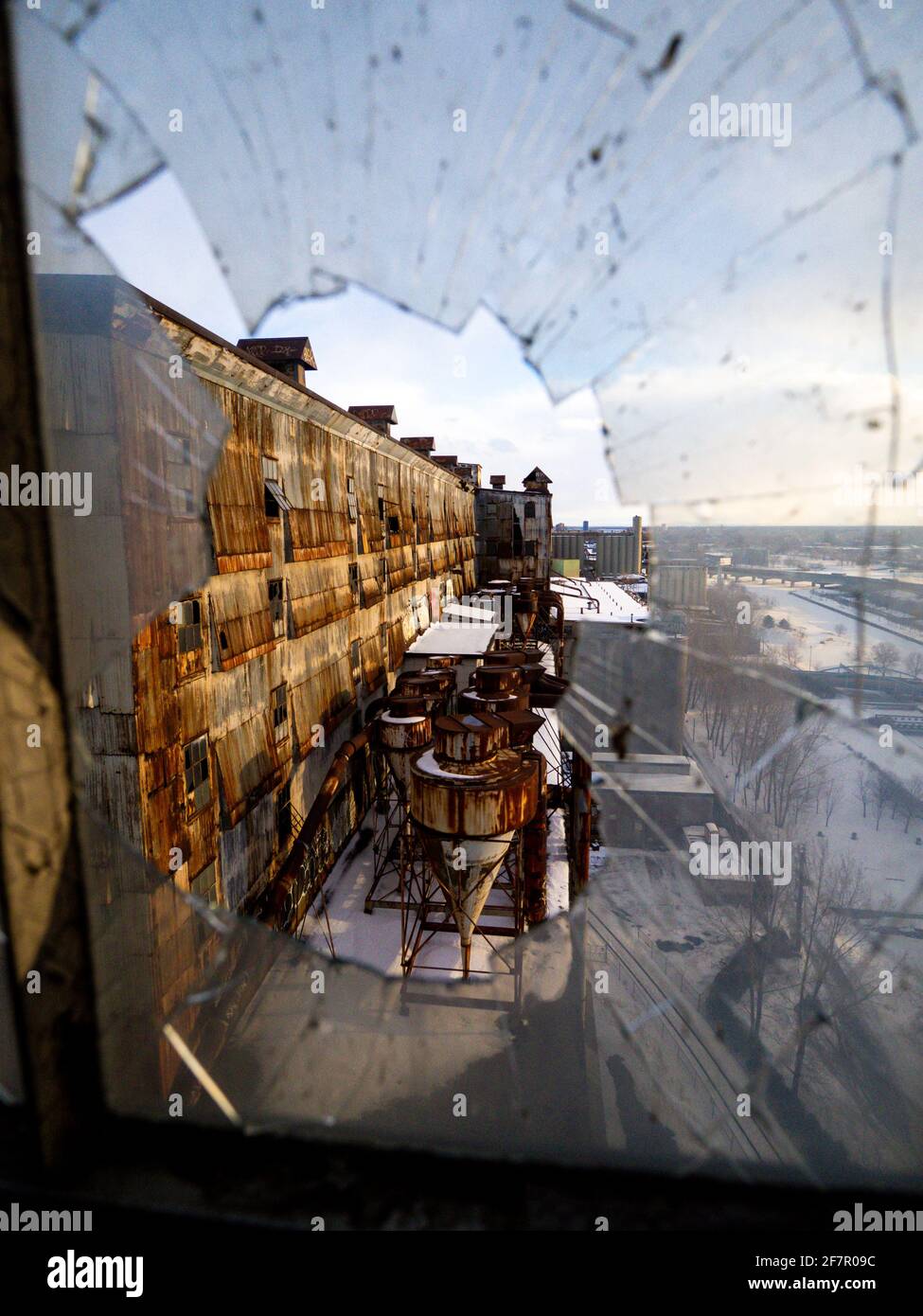 Broken roof abandoned building hi-res stock photography and images - Alamy