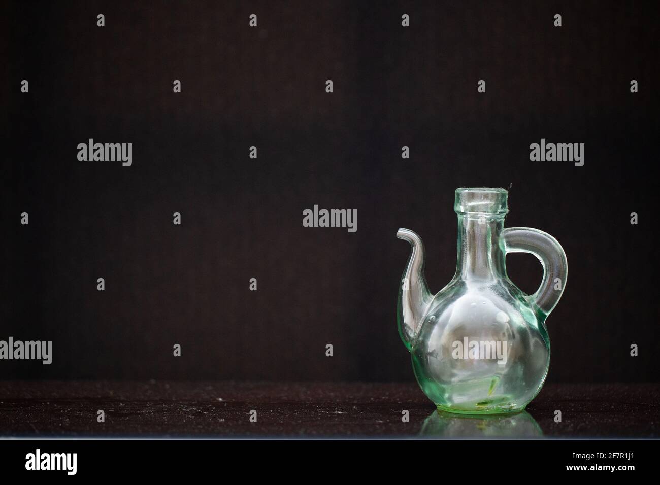 Jewish ark of the covenant hi-res stock photography and images - Alamy