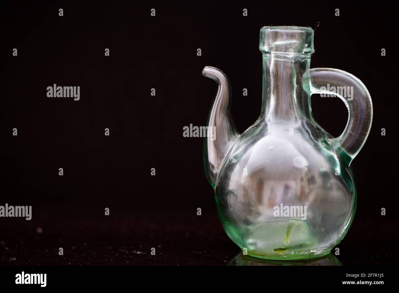 Menorah and ark of the covenant hi-res stock photography and images - Alamy