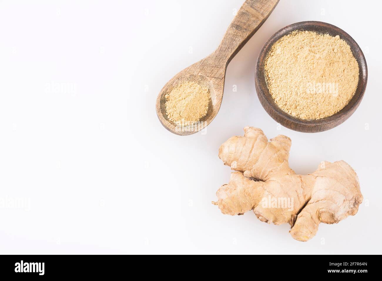 Ginger root and ginger powder - Zingiber officinale Stock Photo - Alamy