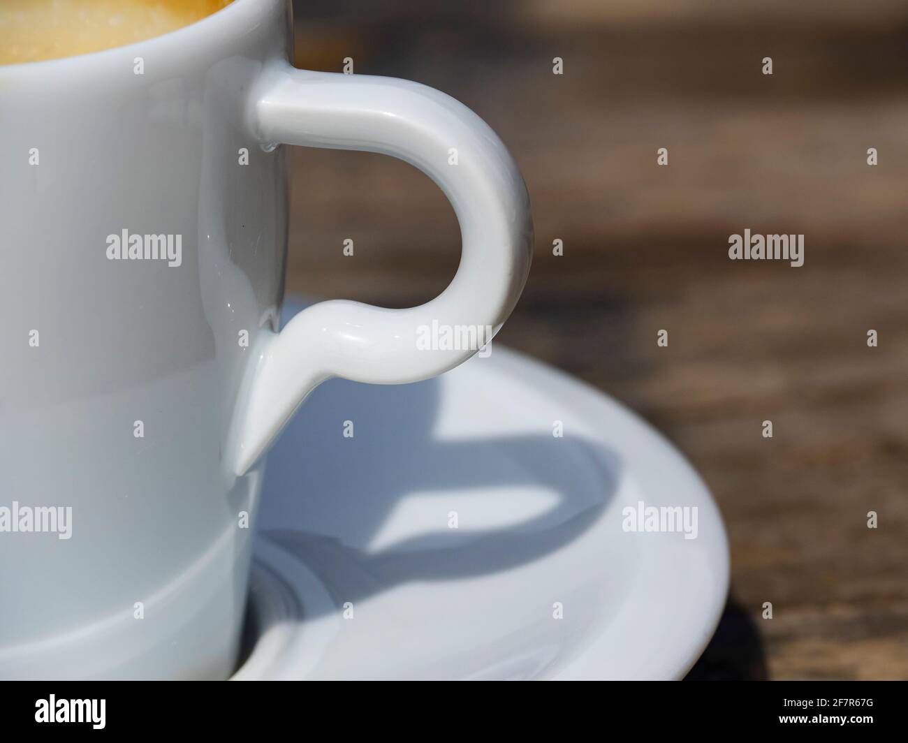 Cup handle hi-res stock photography and images - Alamy