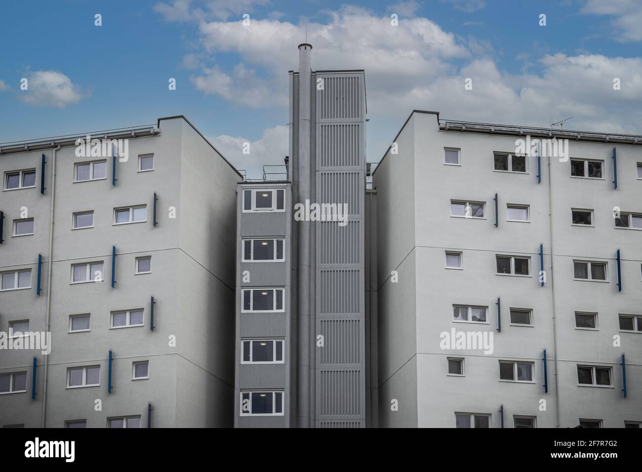 A Modern apartment block in the UK Stock Photo - Alamy