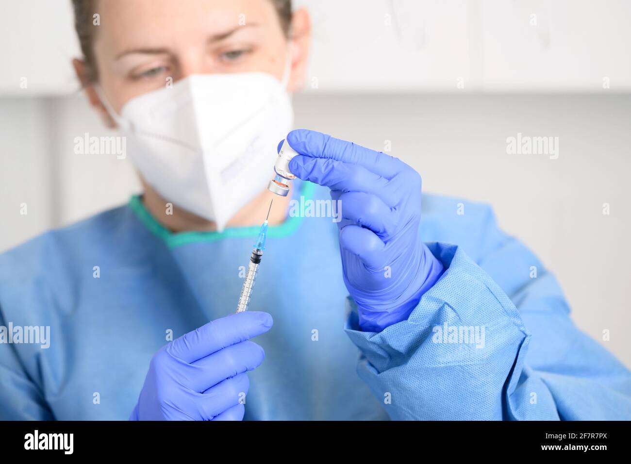 Vaccination insulin injection high hi-res stock photography and images ...