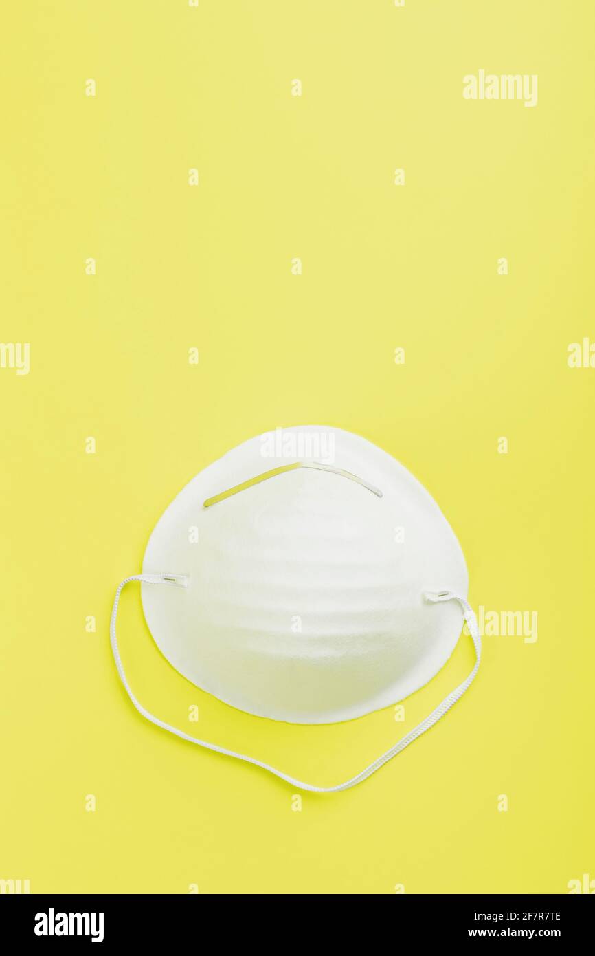 Filtering facepiece hi-res stock photography and images - Alamy