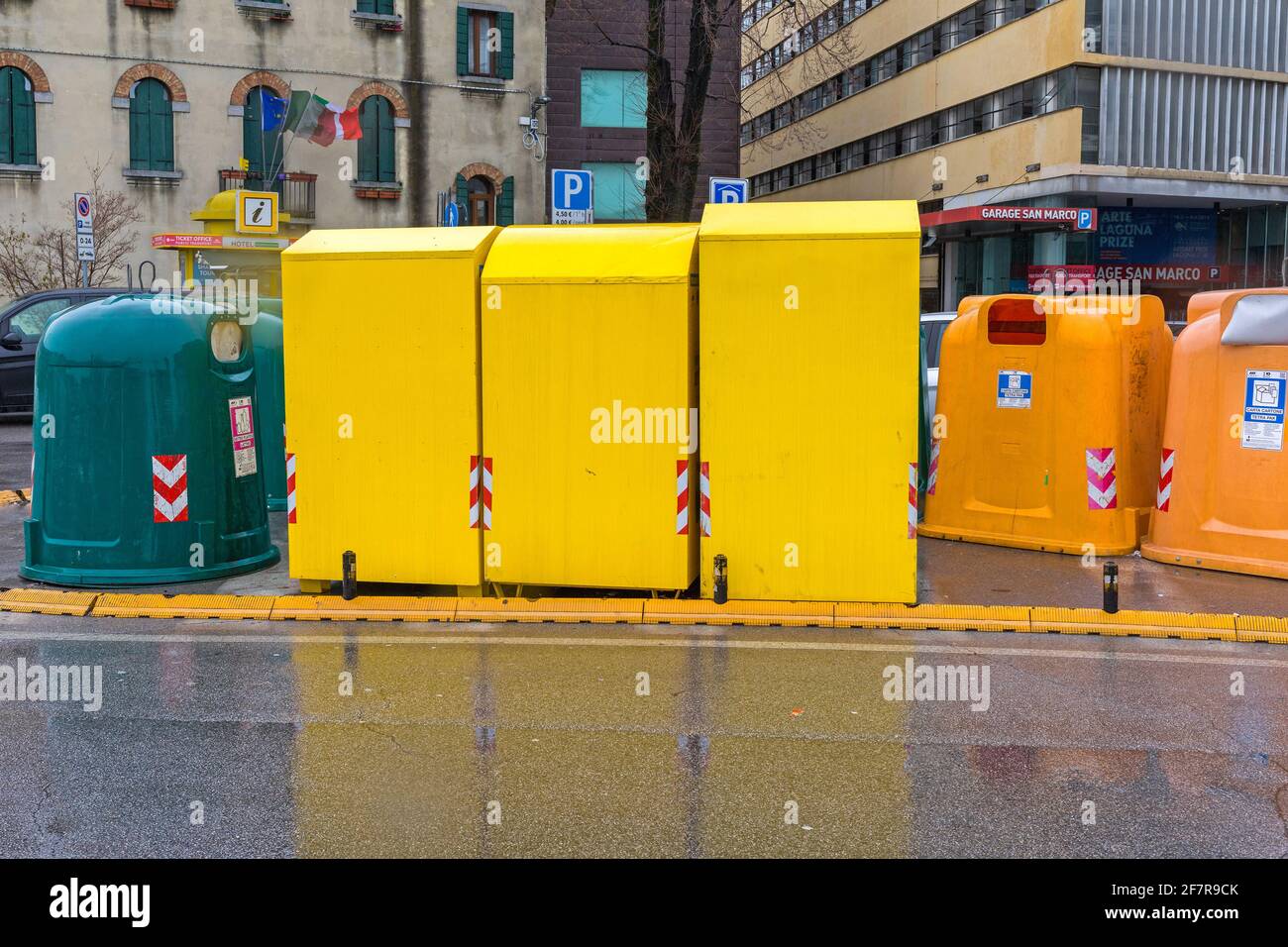 Recycling recycle bins italy hi-res stock photography and images - Alamy