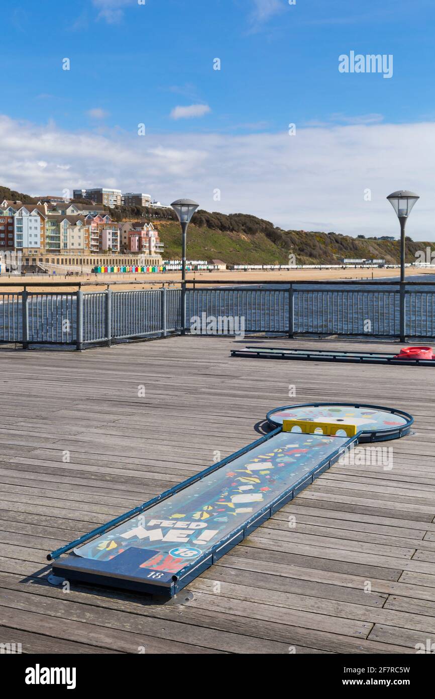 18th hole of mini golf on Boscombe Pier with Boscombe beach and ...
