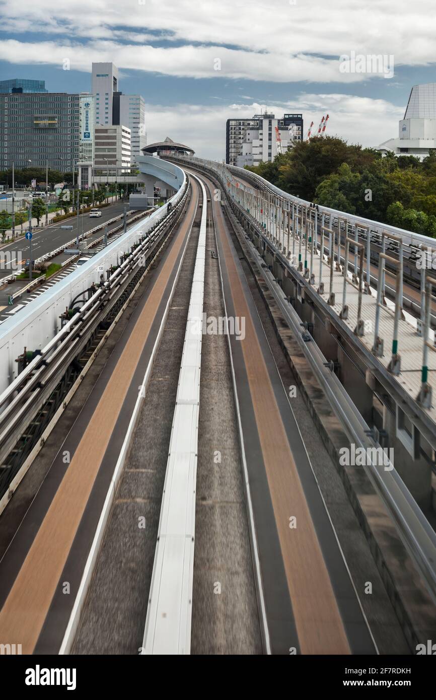 New Transit Yurikamome (Tokyo's first fully automated transit system ...