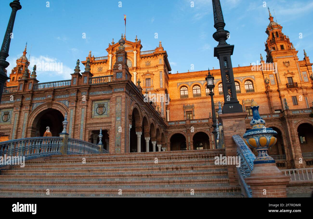 Beautiful spring day in seville hi-res stock photography and images - Alamy