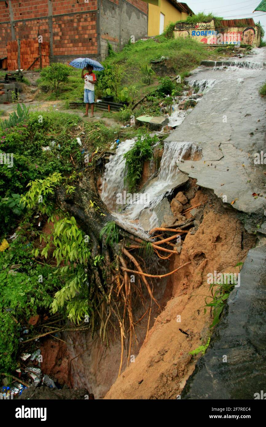 Landslide caused by earthquake hi-res stock photography and images - Alamy