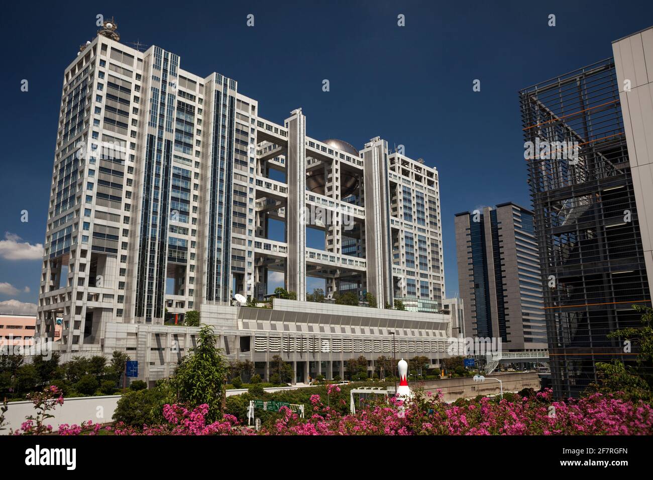 Panoramic exterior view of the Fuji TV building in Odaiba island ...