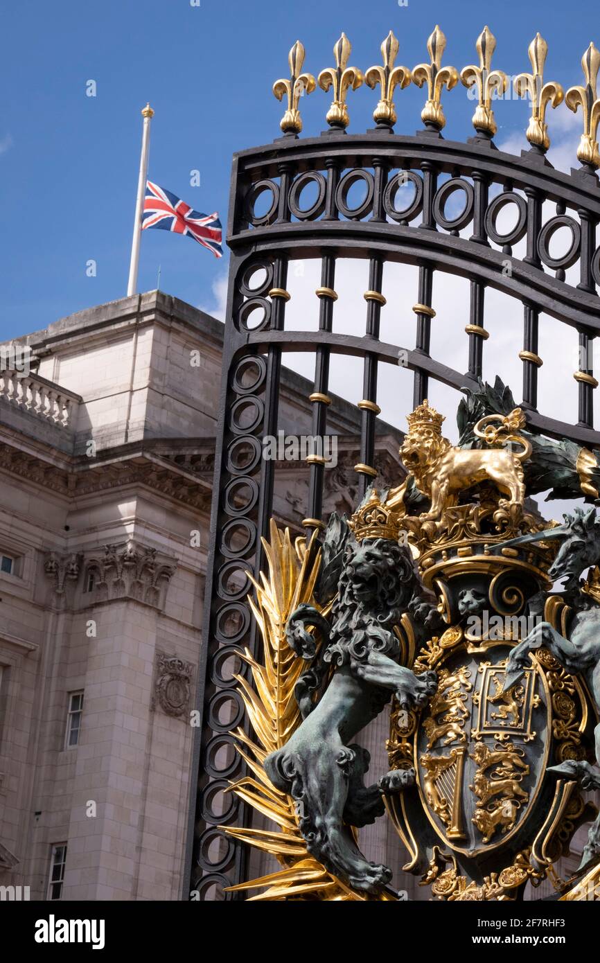 Following the official announcement of the death at age 99 of Prince ...