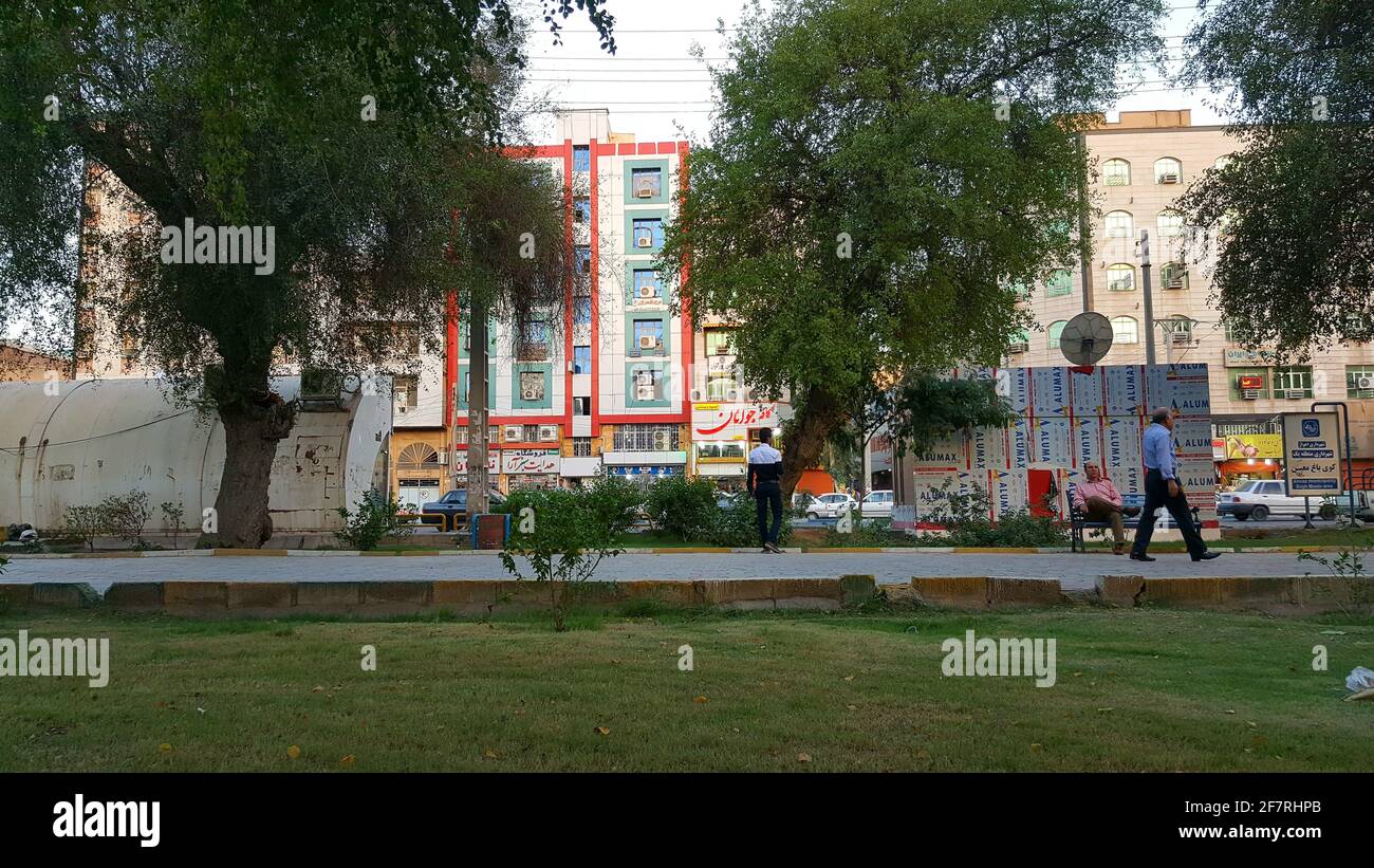 esfahan, iran - september 7, 2015: photo cars in street of esfahan city ...