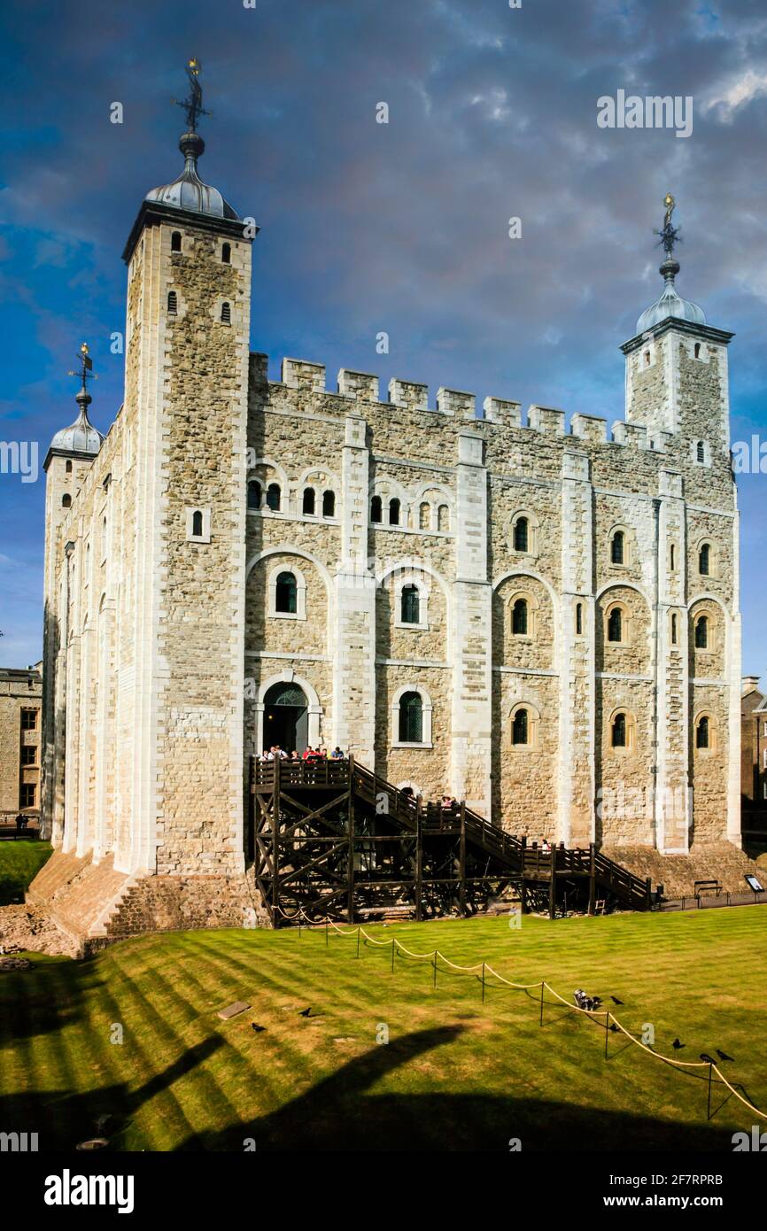 The White Tower in the Tower of London complex Stock Photo - Alamy
