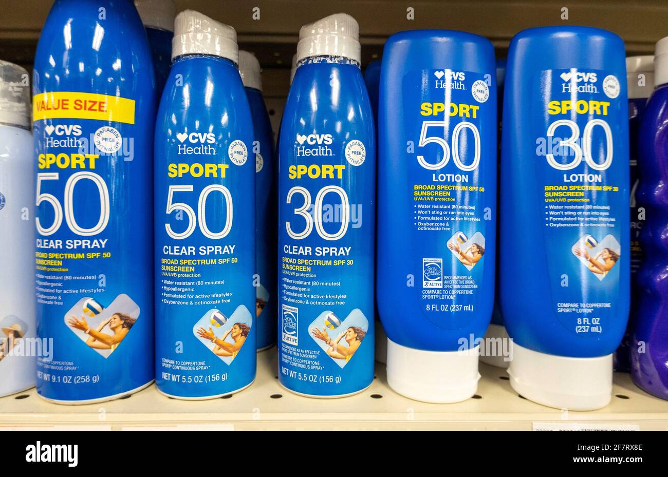 Cvs health logo hi-res stock photography and images - Alamy